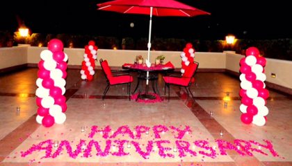 10 Romantic Anniversary Celebration Ideas at Home