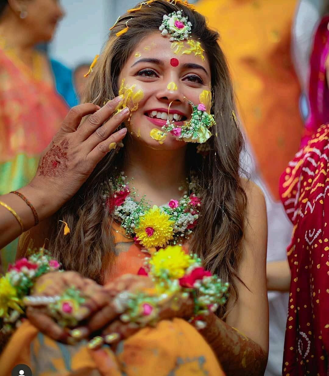 Haldi Flower Jewellery Designs For Brides-to-be That Are Trending!