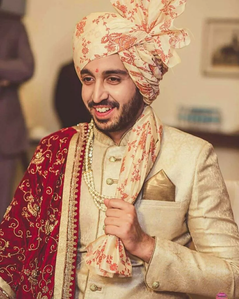 Safa Design and Pattern to Choose for Guests and Groom in the Wedding