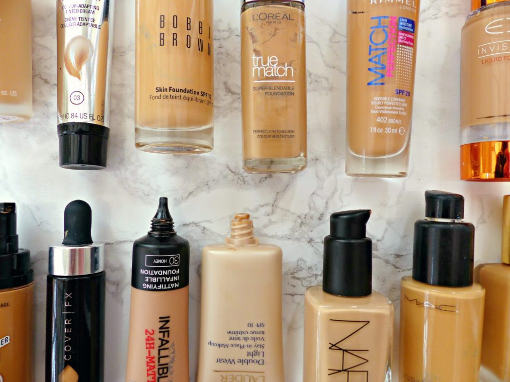 Complete List of 17 Essential Bridal Makeup Kit to Prep Face on Wedding