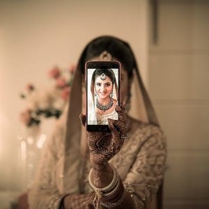20 Memorable Solo Bride Pictures for 2021 Wedding Which Looks Unique