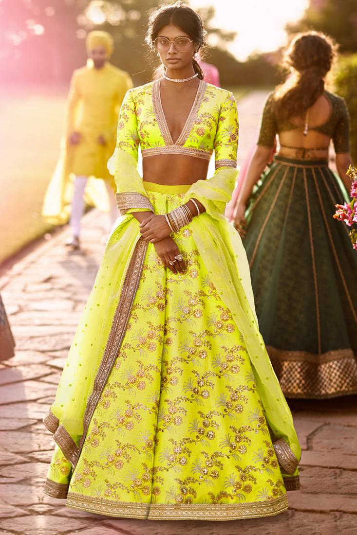 20 Green Bridal Lehengas Ideas for the Brides of 2021 to Look Gorgeous