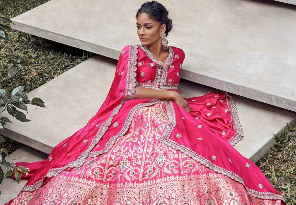 20 Latest Manyavar Mohey Bridal Lehenga Collection for 2021 Brides