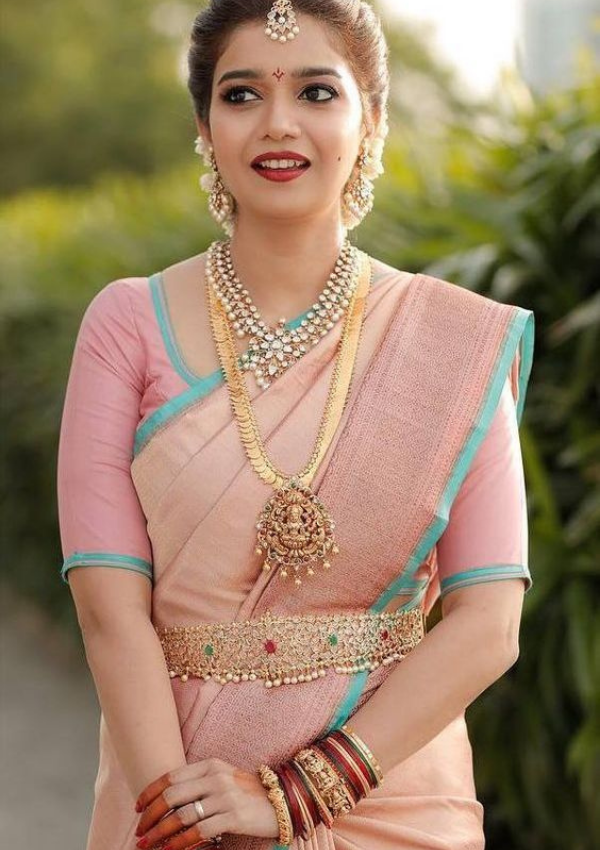 Stunning South Indian Saree Look Ideas for Your South Indian Wedding