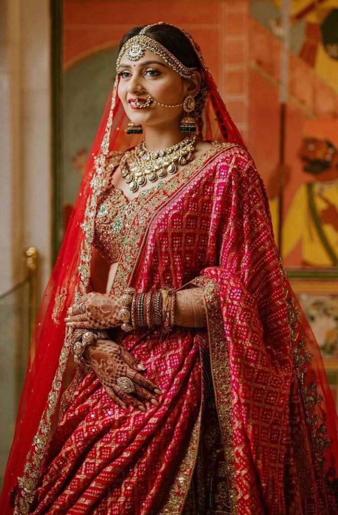 Tasteful Bridal Dupatta Designs Look Book for You to Take Cues From