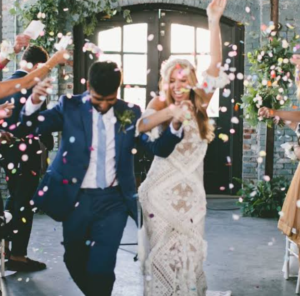 Top Trending Alternative To Garter And Bouquet Toss In 2022