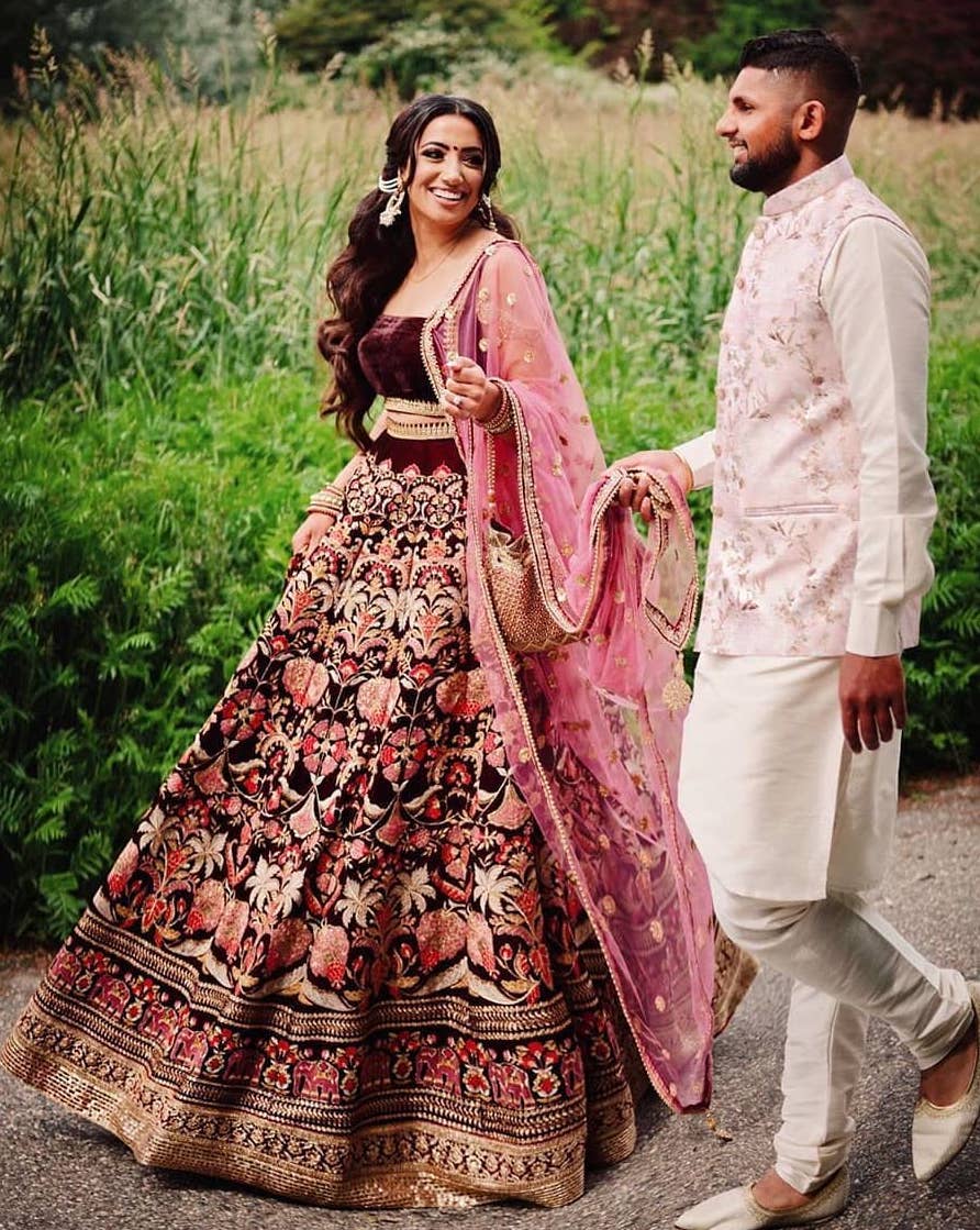 20 Latest Bride and Groom Dress Combination for Weddings