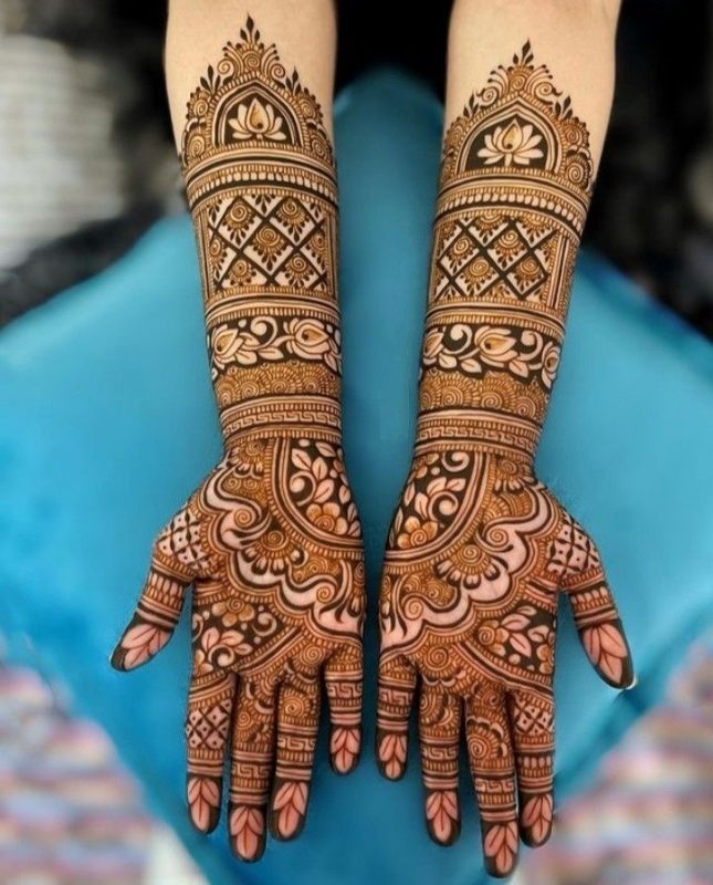 20+ Elegant Mehndi Designs For Your Dream Wedding Look