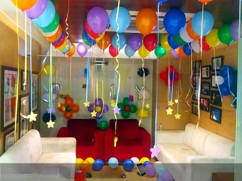 Memorable Boss Birthday Celebration Ideas to Boost Team Spirit