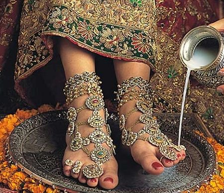 20 Bridal Payal Design Ideas to Take Foot Jewelry to an Another Level