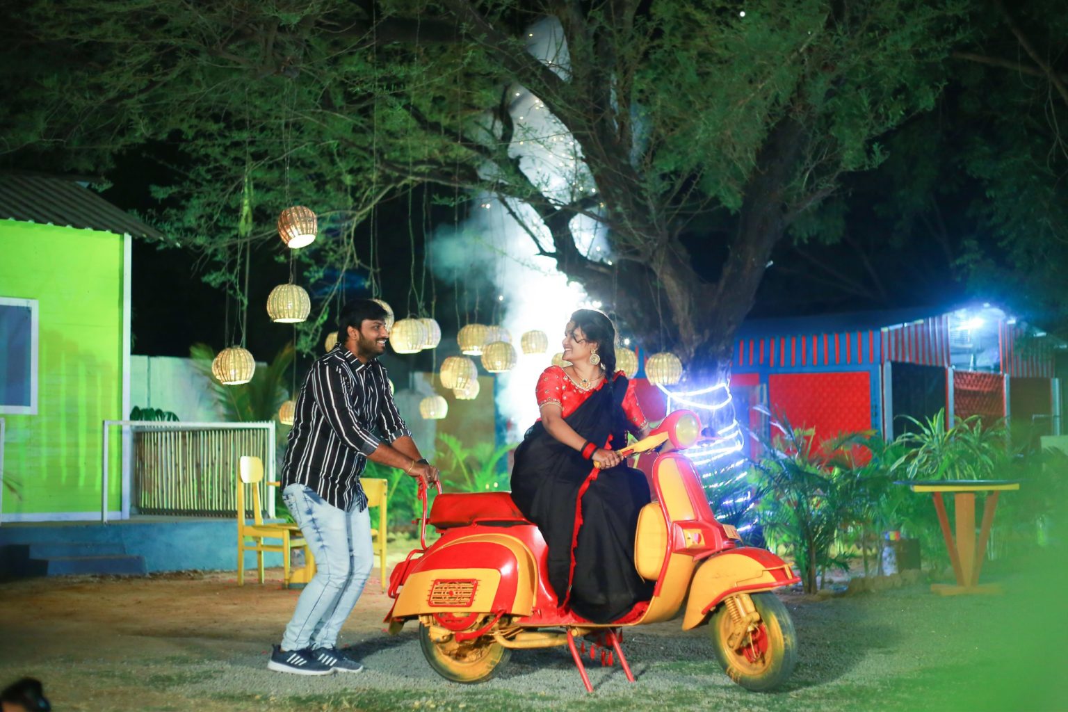 22 Post Wedding Photoshoot Ideas to Rock Your Newlywed World