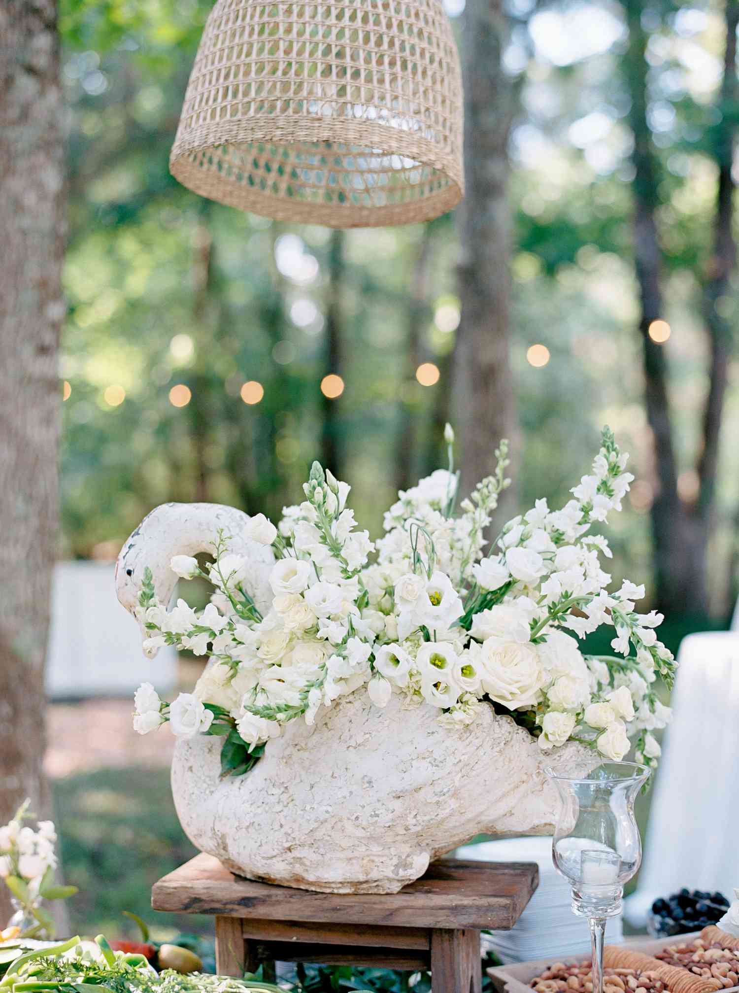 10 Creative Ideas for Unique Wedding Centerpieces