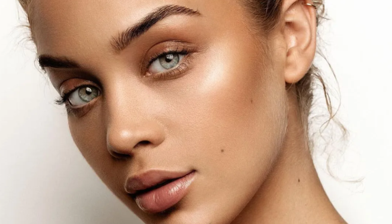 How To Achieve A Dewy Makeup Look In Easy Steps- Complete Guidelines