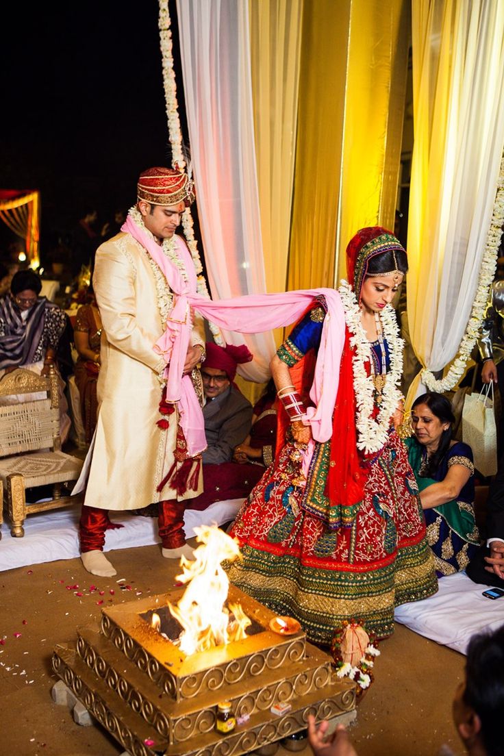 Saptapadi: A Complete Guide of 7 Hindu Wedding Vows