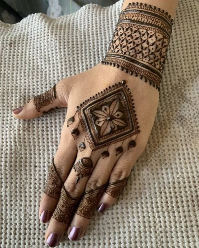 Engagement Mehendi Designs That Are Perfect for Modern Brides