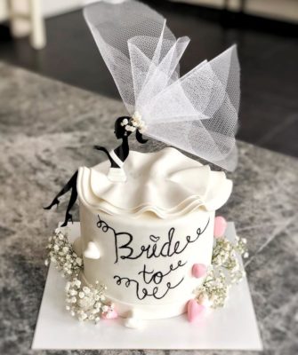 Bride to be Cake: 21 Cake Designs to Make Your Bachelorette Party Charming