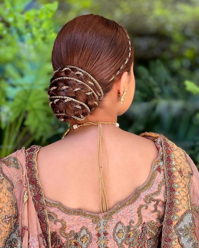 25+ Stunning Wedding Bun Hairstyles to Complete Your Bridal Look
