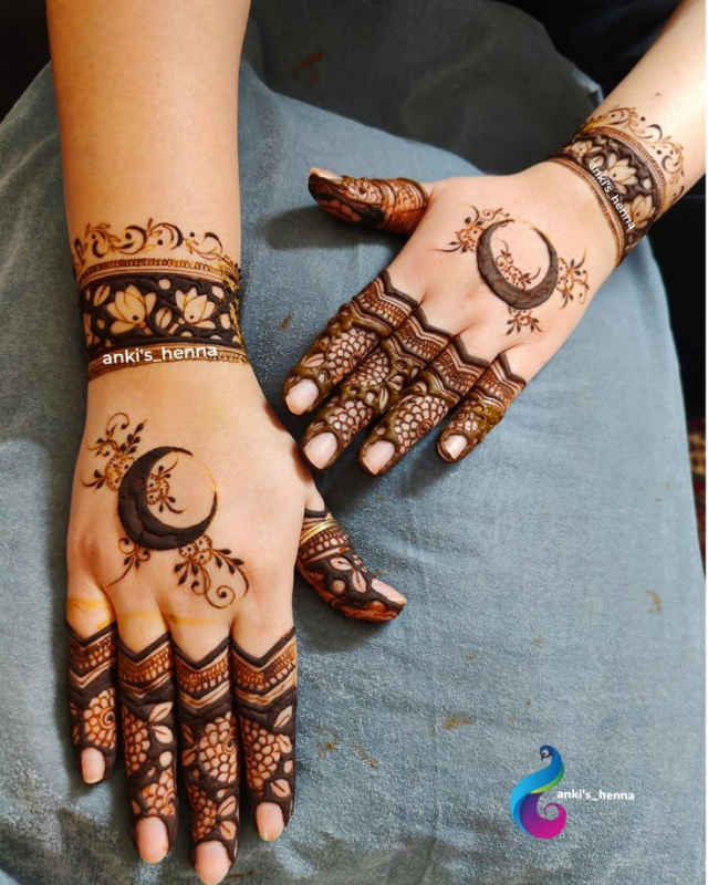 20+ Stylish Circle Mehendi Designs for Brides