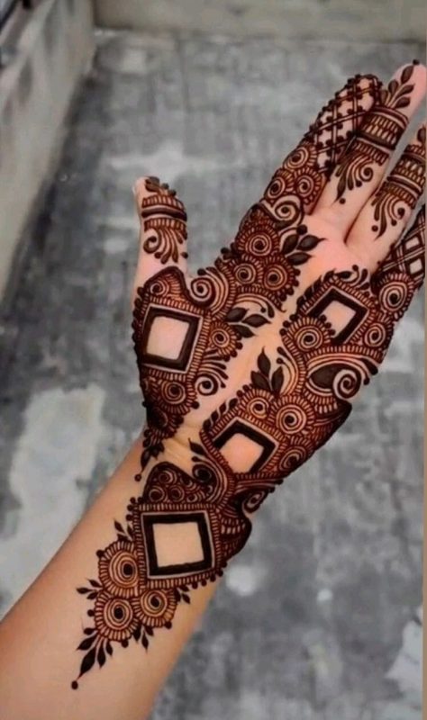 20+ Khafif Mehndi Design That Will Bring You on Spotlight