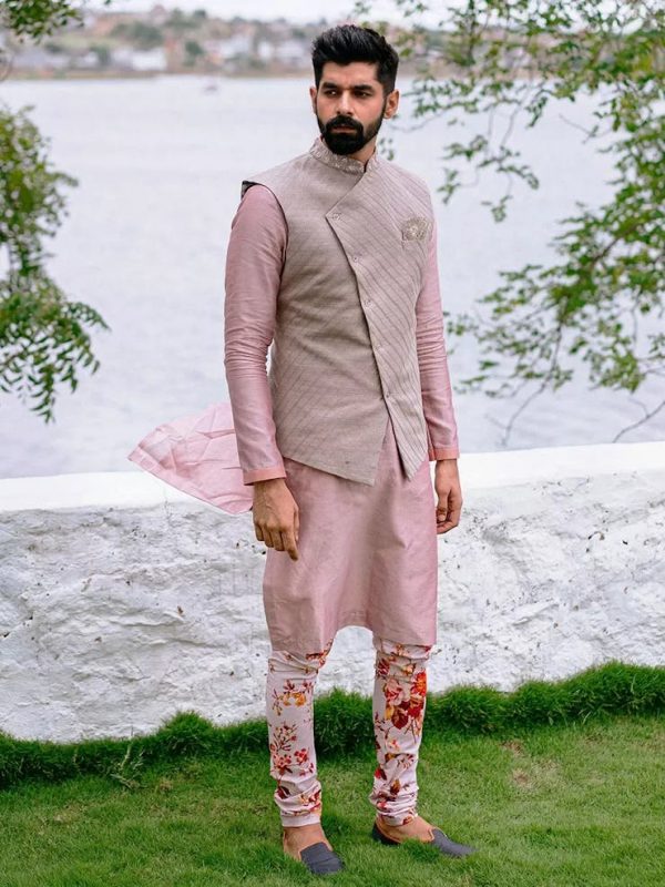 25+ Latest Groom Haldi Outfits to Make You Look Dashing