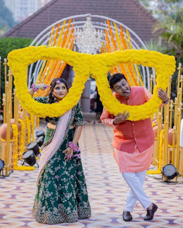 25+ Latest Instagram-worth Haldi Poses for Bride