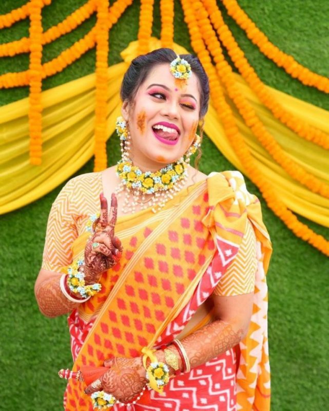 25+ Latest Instagram-worth Haldi Poses for Bride